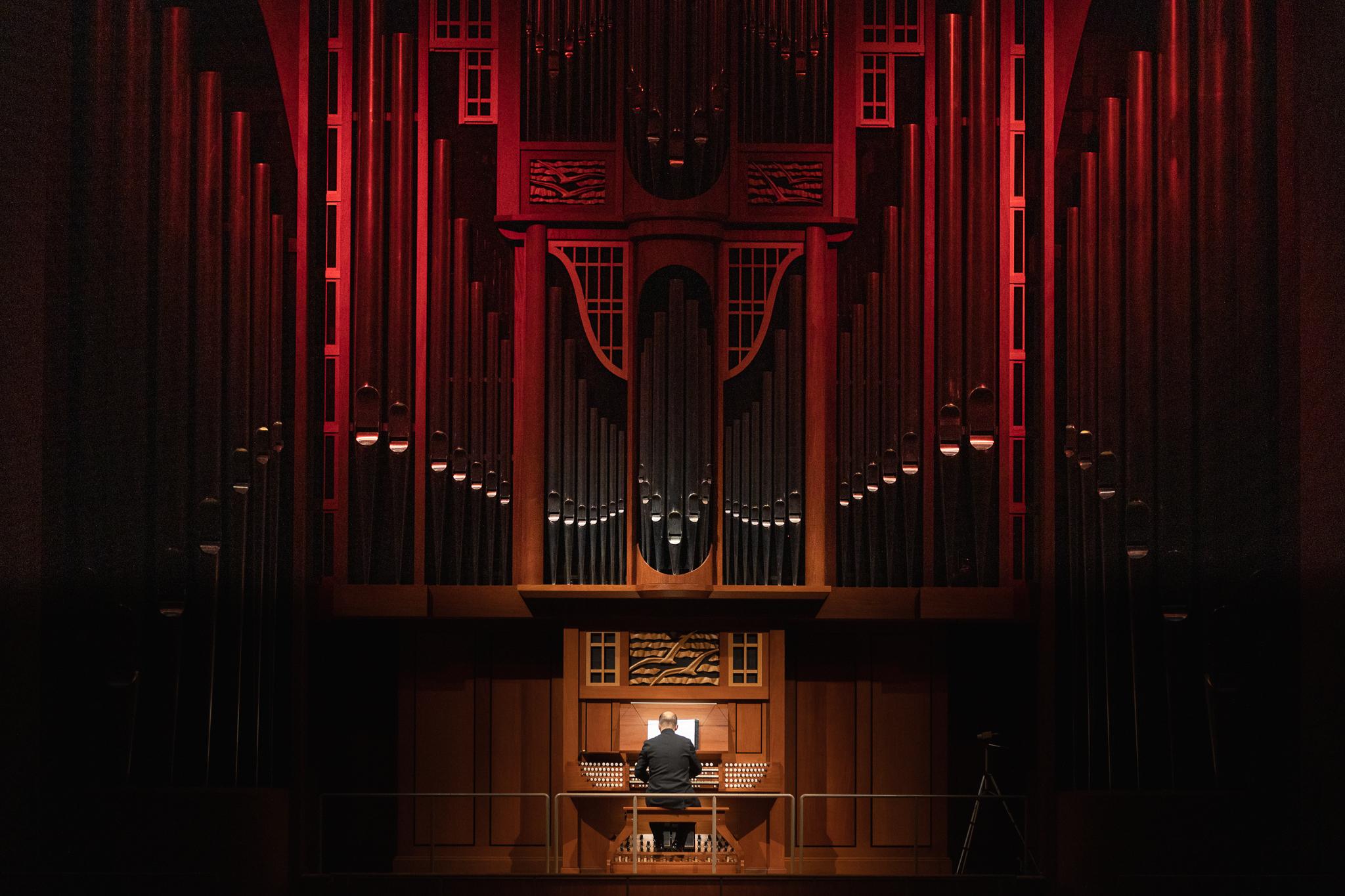 Organ Sound 360°: “The Queen of Instruments” - Great organ works by ...