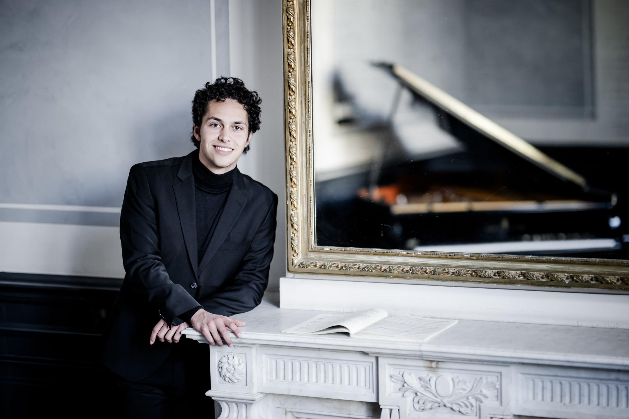 Steinway Prizewinner Concert - Nikola Meeuwsen plays Mendelssohn ...